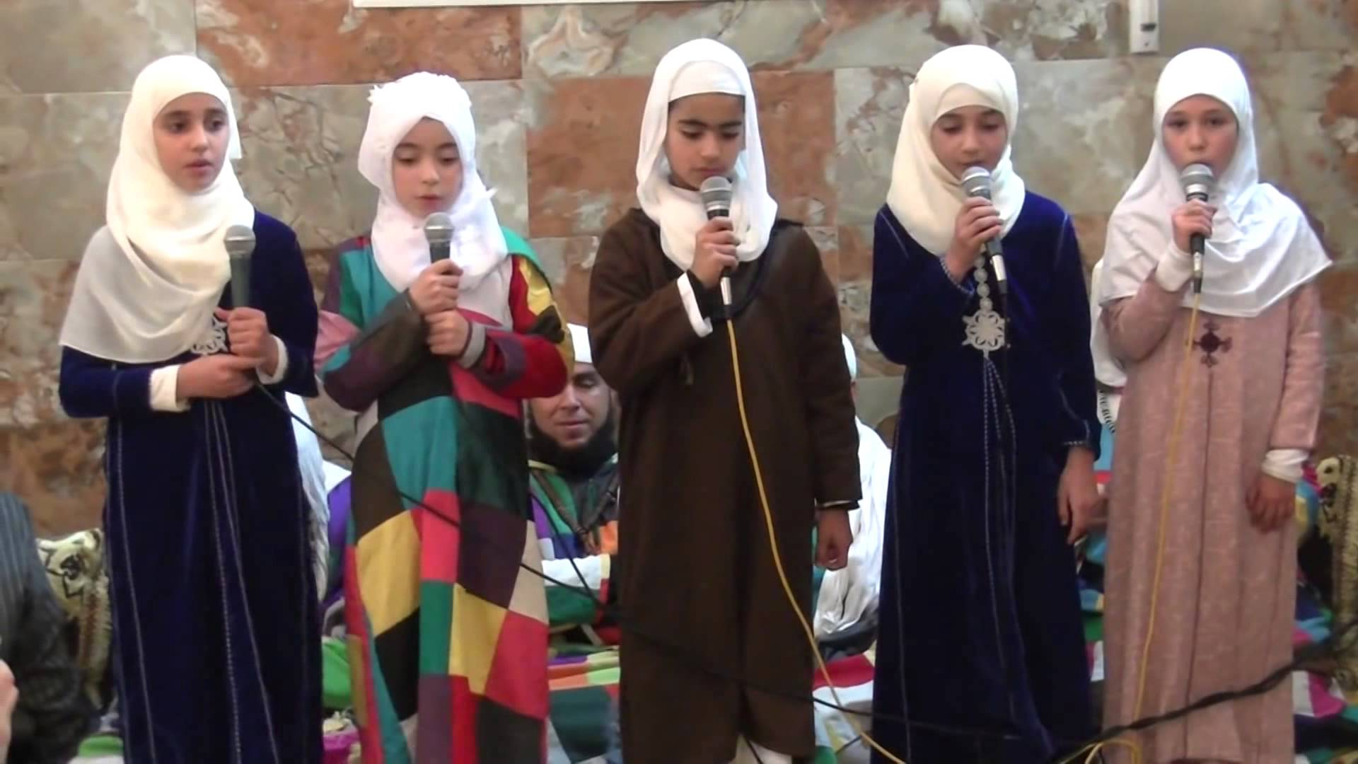 Les enfants de la karkariya à l'oeuvre. - Voie Soufie Karkariya